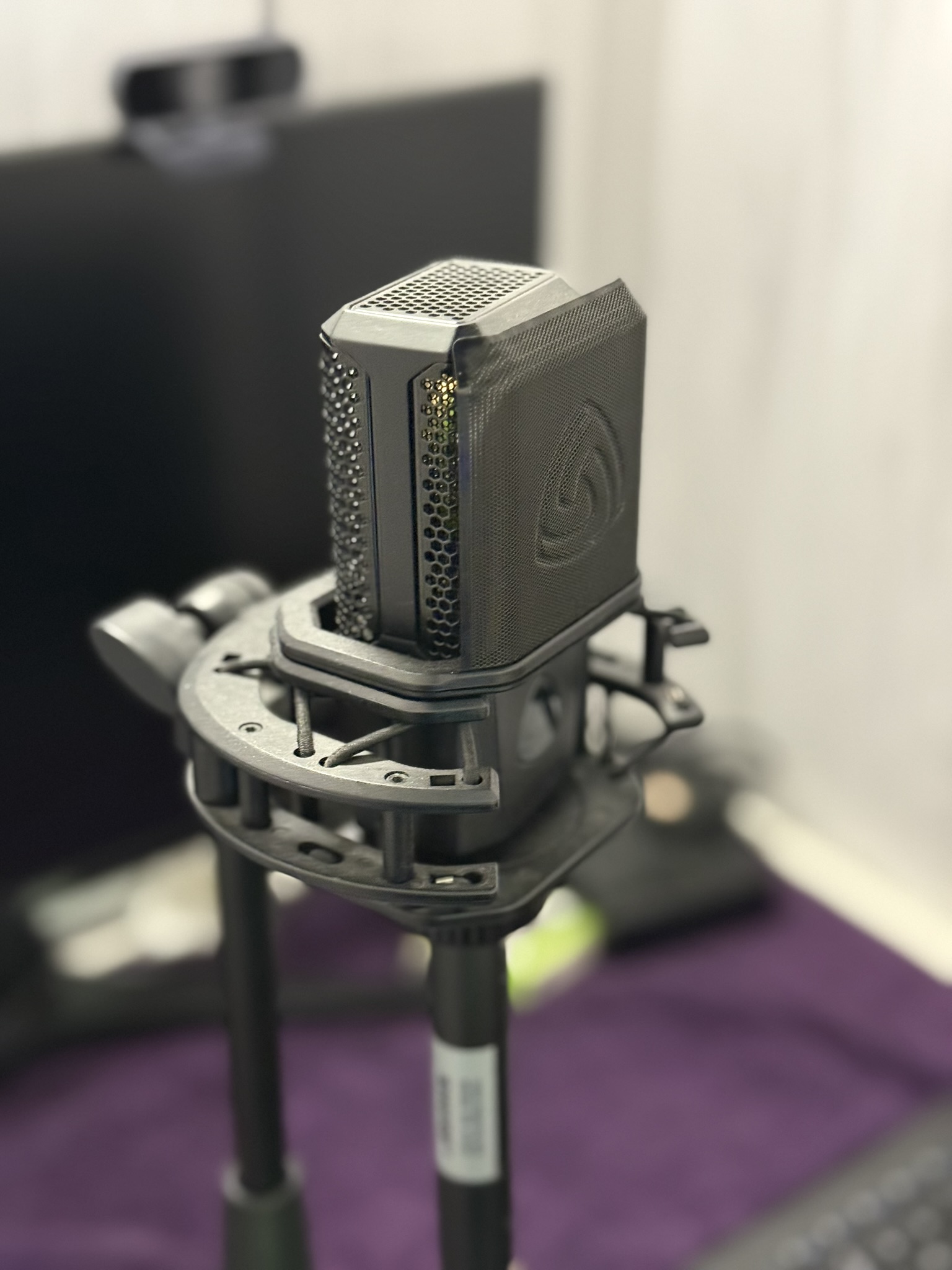 Home Voice Recording Studio – Maidstone, Kent – Brigid Lohrey